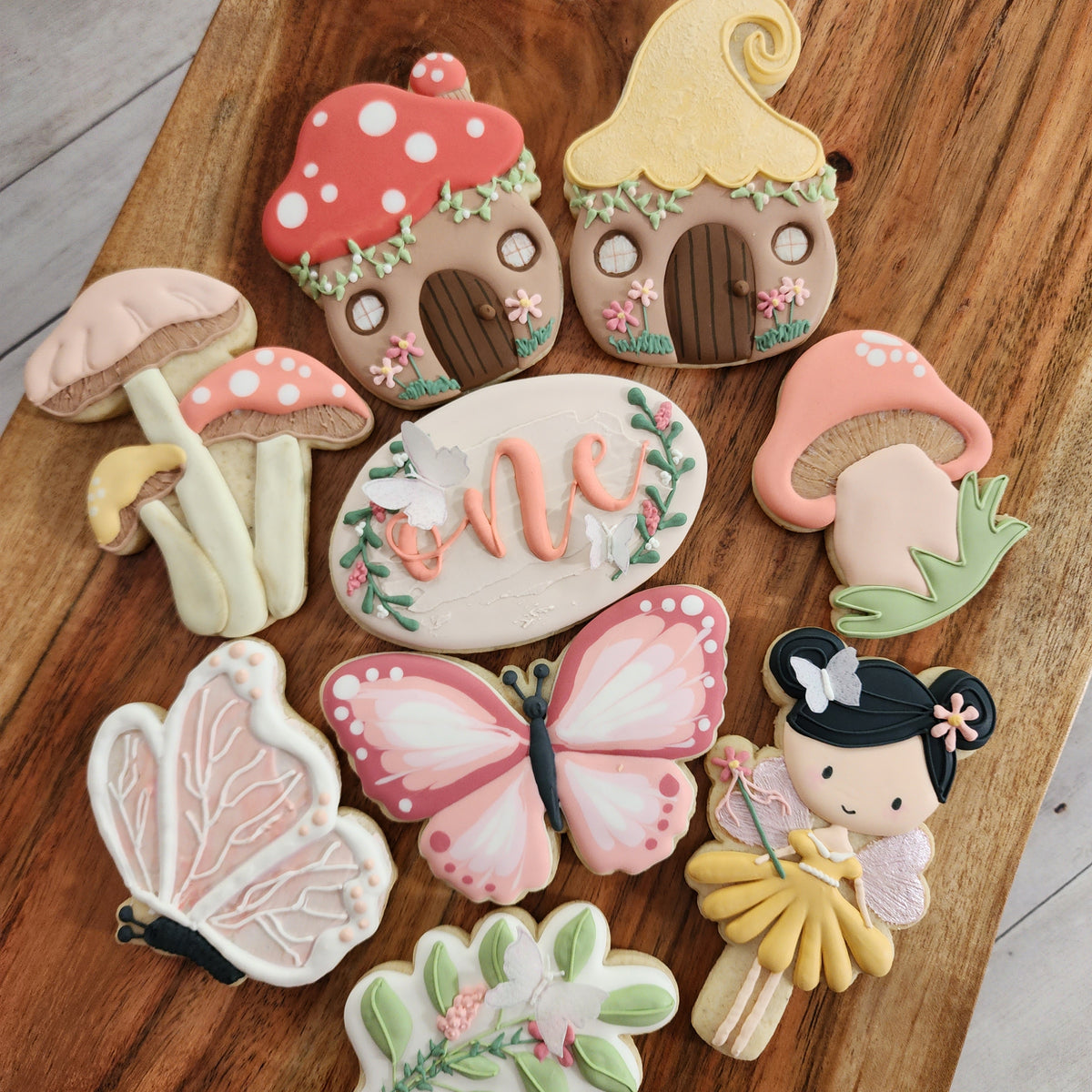 Mushroom House – Sugar Laine Cutters